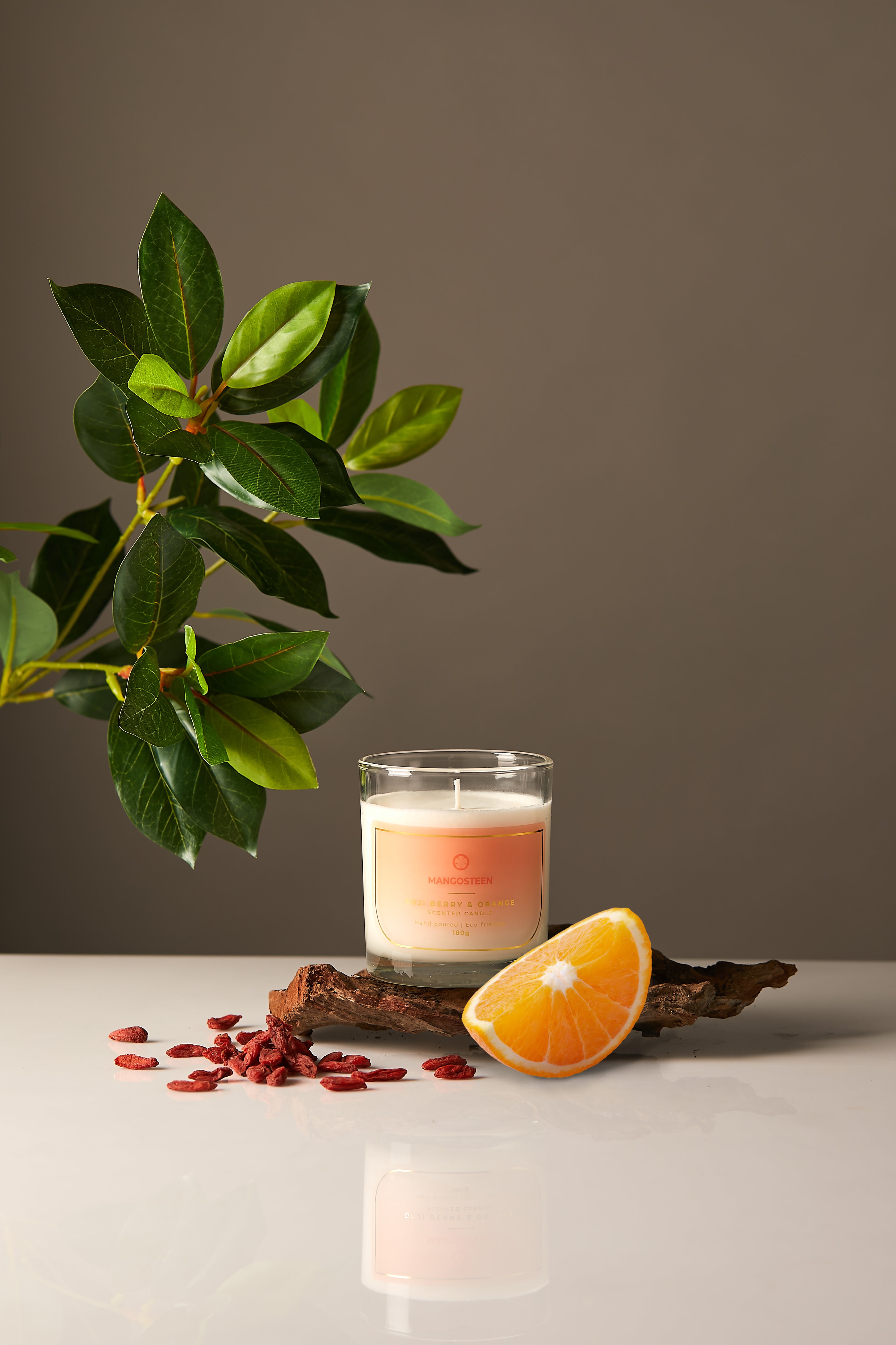 Goji Berry & Orange Candle – Fruity & Calm | Social Impact – Mangosteen